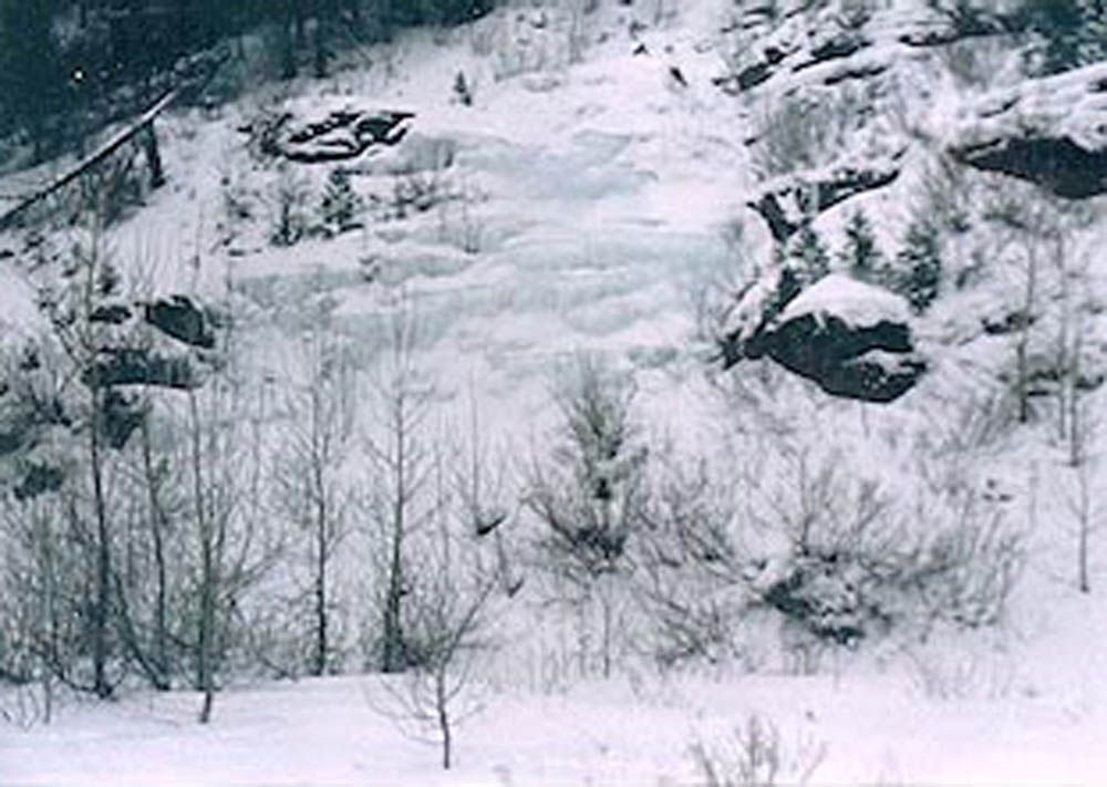 Locations Hub - Silver Staircase Falls