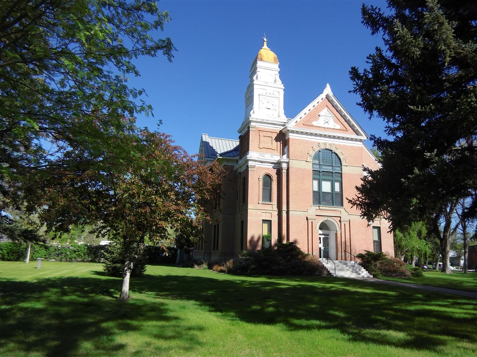 Locations Hub - Fort Benton (Chouteau County) Courthouse (5-11-17)